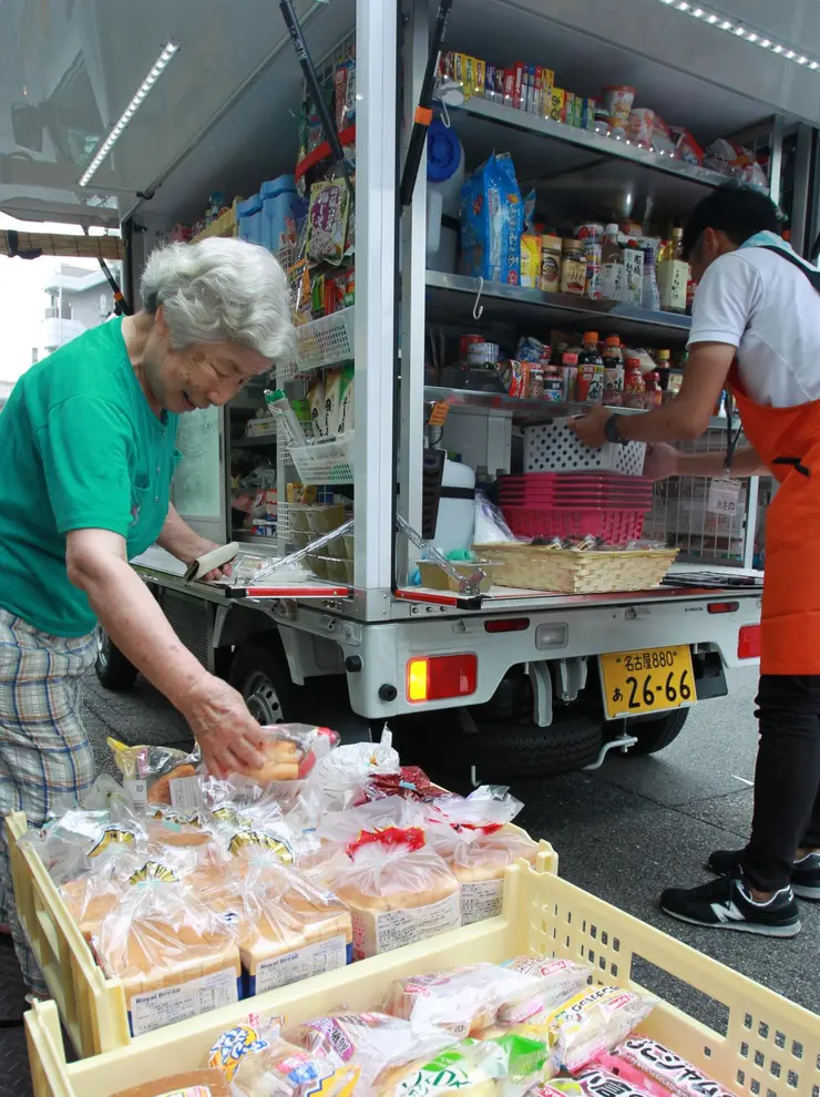 Mobile convenience stores in Japan | Japan Experience