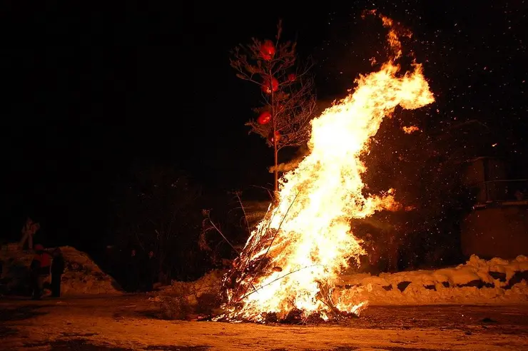 Dondoyaki | Japan Experience