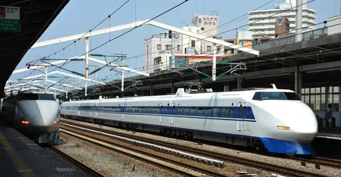 Different Types of Shinkansen Cars | Japan Experience