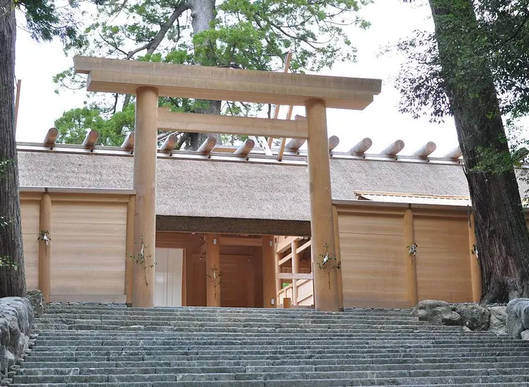 The Naiku Shrine | Japan Experience