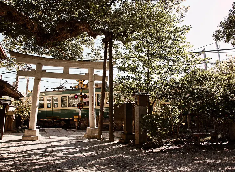 Enoden - Enoshima Electric Railway | Japan Experience