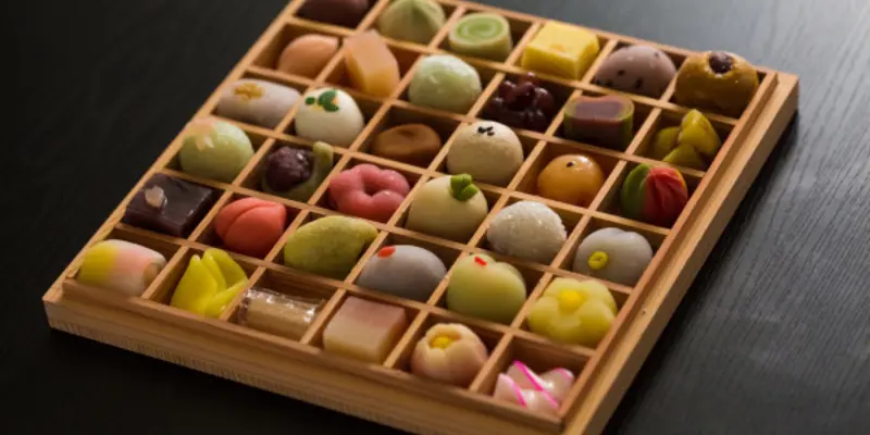 Wagashi, traditional Japanese pastry - private workshop | Japan Experience
