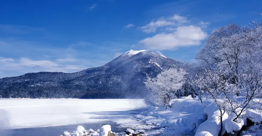 Enjoy winter at Lake Akan | Japan Experience